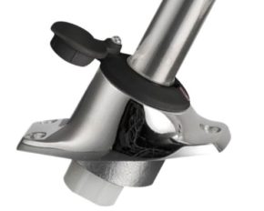 COMPACT 360° ANGLED PULL-OUT POLE - International Marine Centre Ltd.